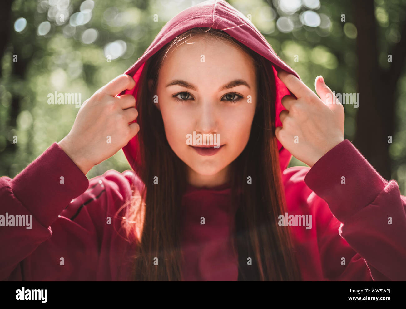 Straighten hi-res stock photography and images - Alamy
