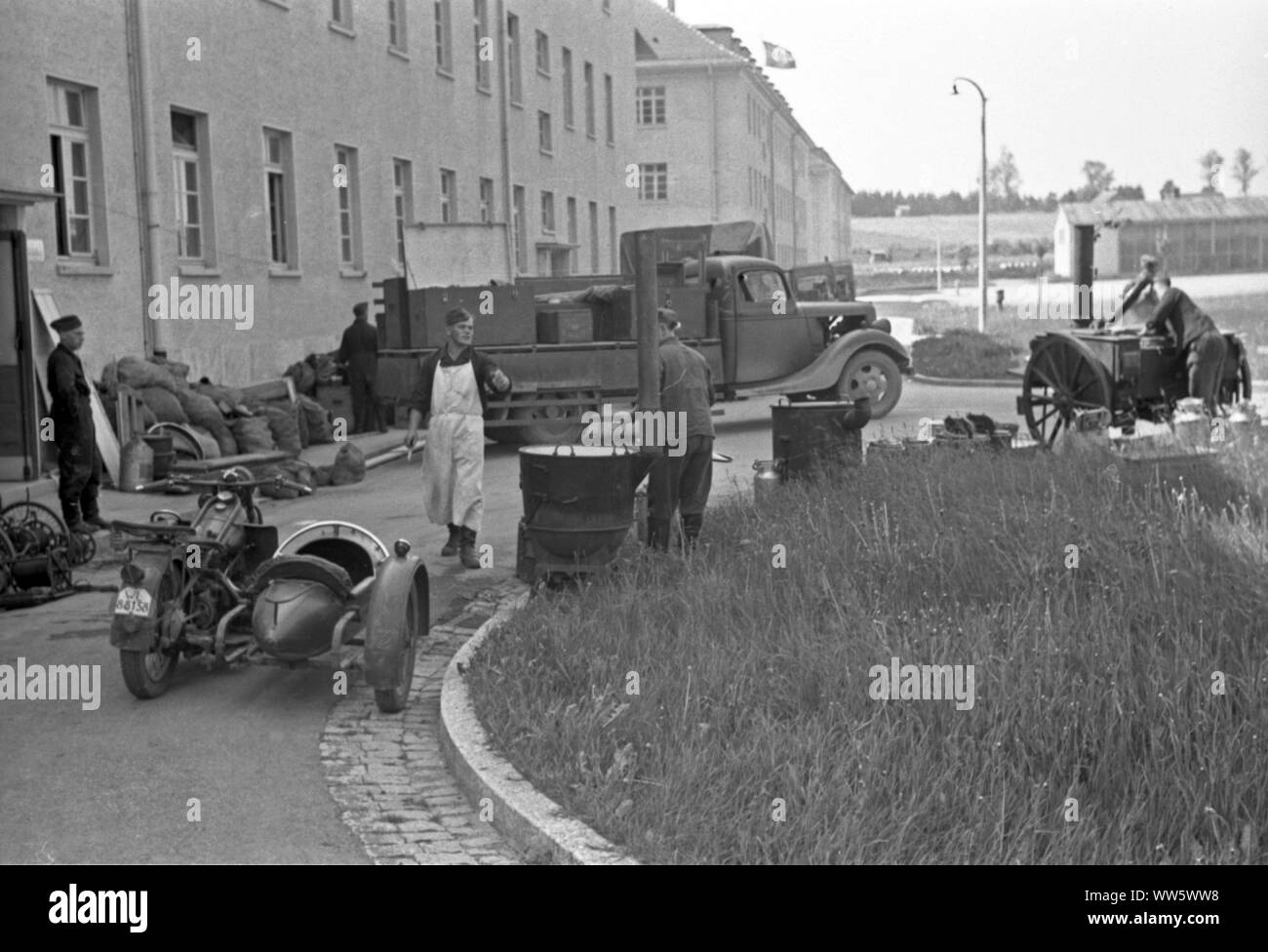 German field kitchen hi-res stock photography and images - Alamy
