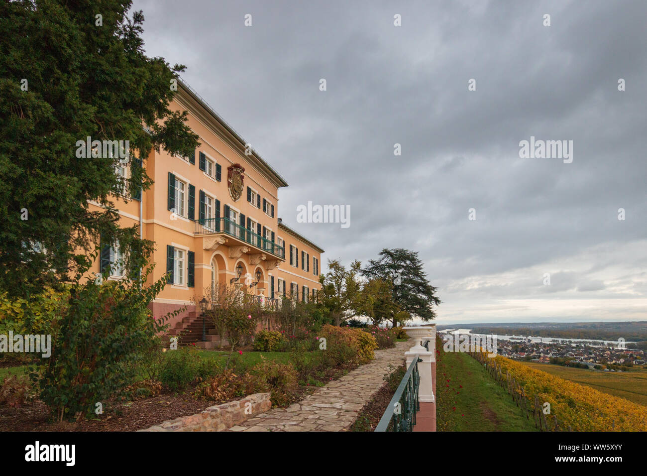 Schloss Johannisberg High Resolution Stock Photography and Images - Alamy