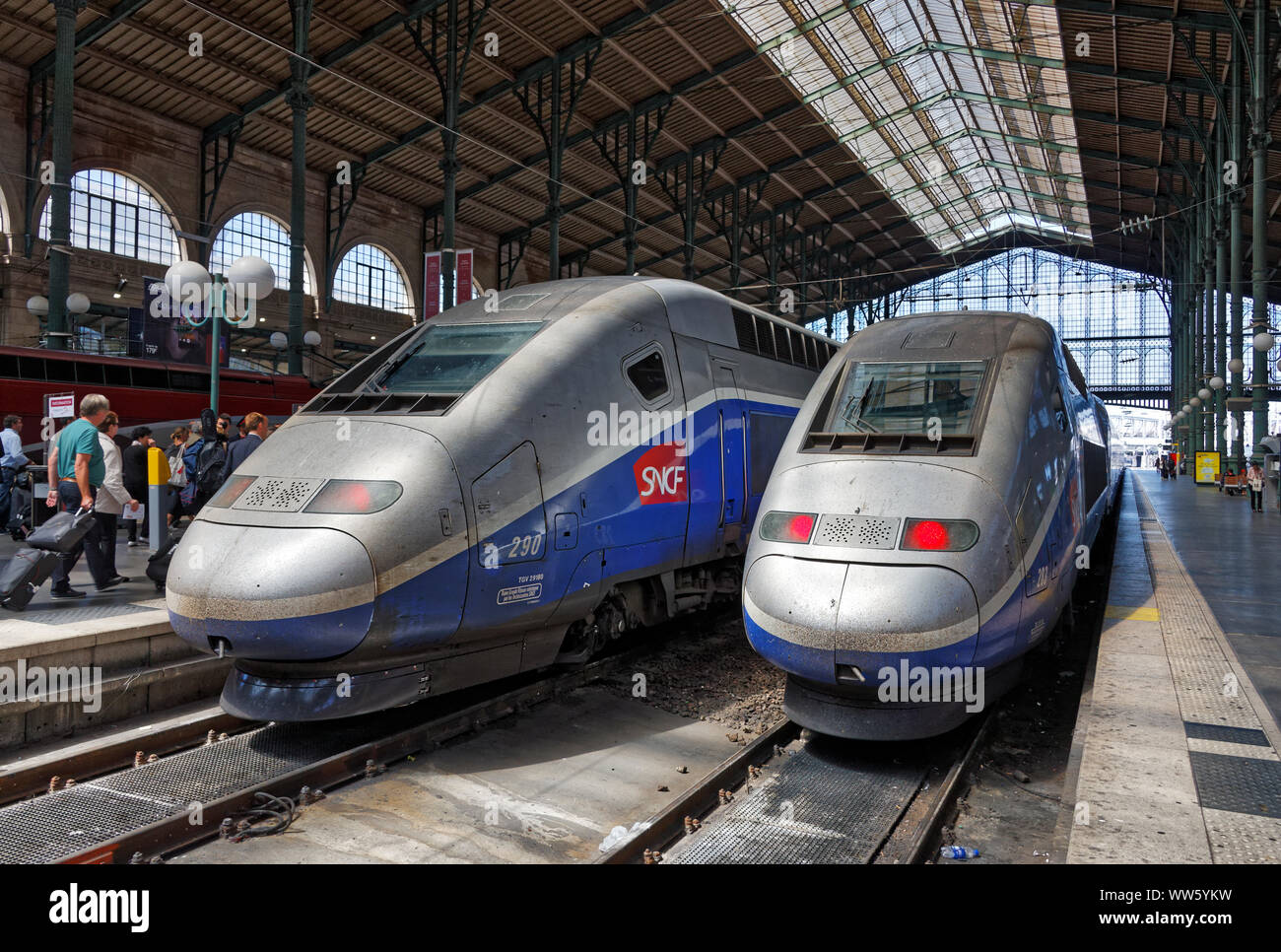 Hall of trains hi-res stock photography and images - Alamy