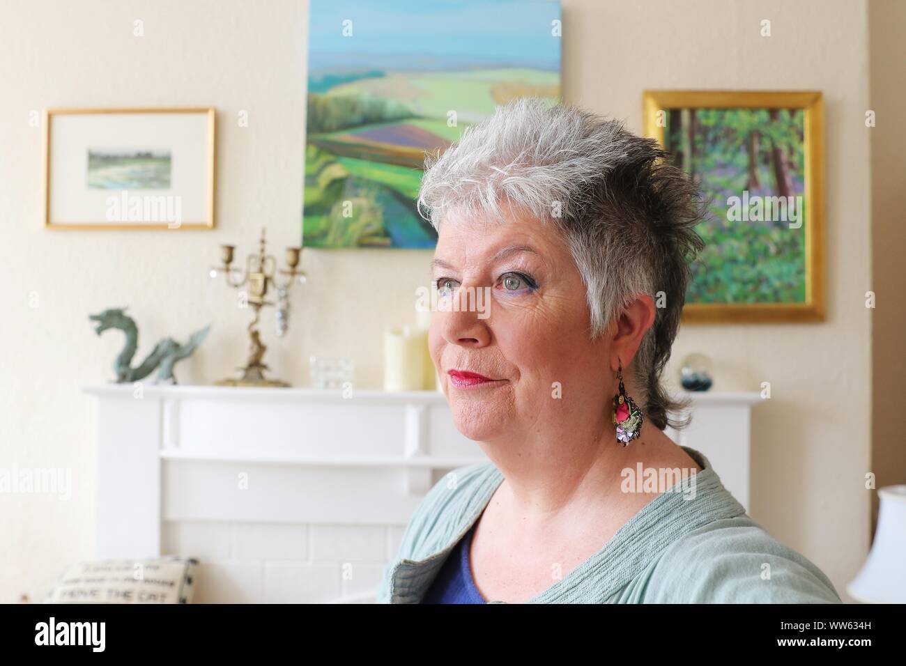 Lady story teller hi-res stock photography and images - Alamy