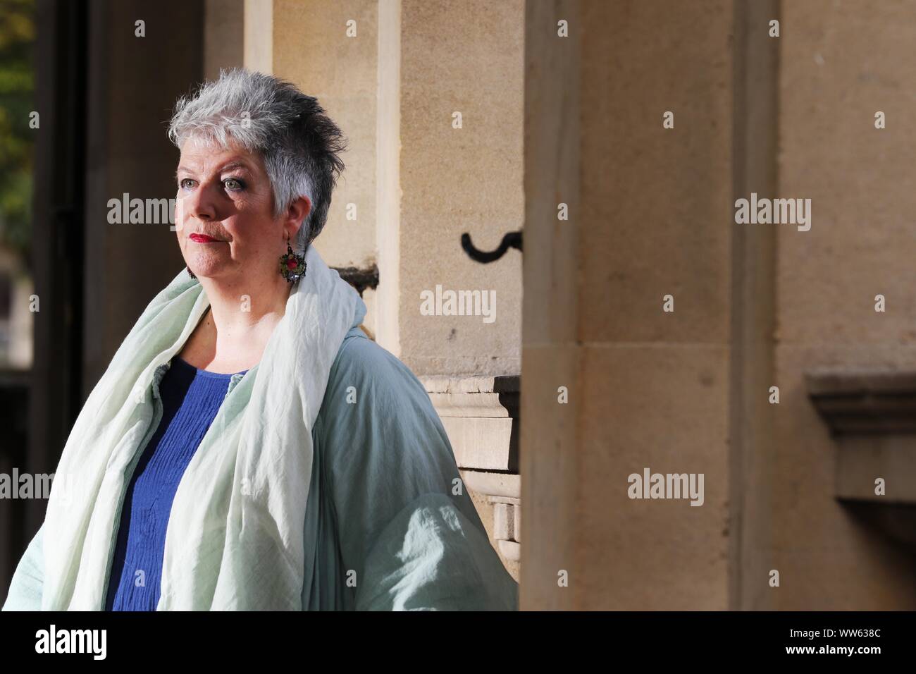 Lady story teller hi-res stock photography and images - Alamy