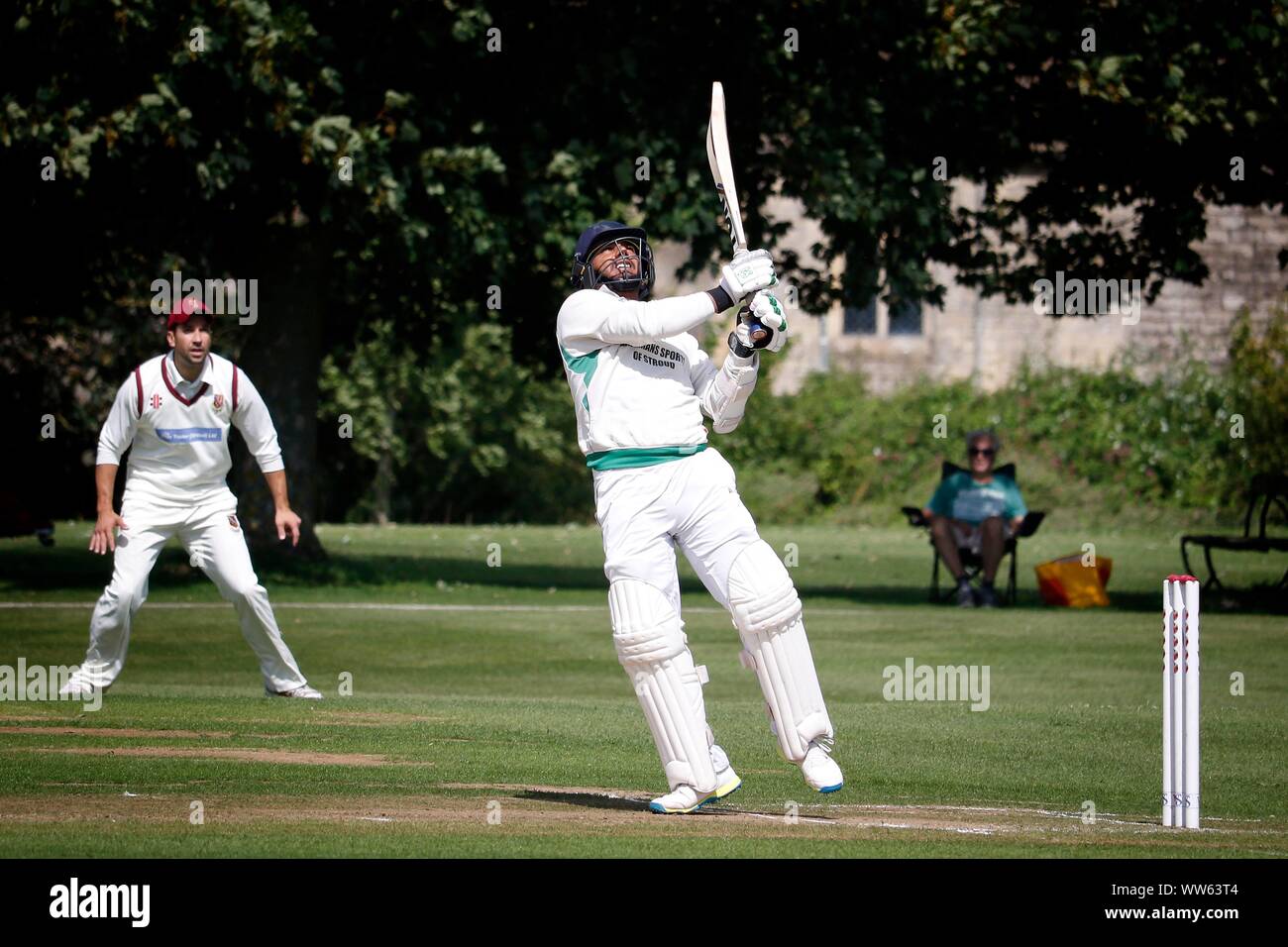 Cricket helmets hi-res stock photography and images - Alamy