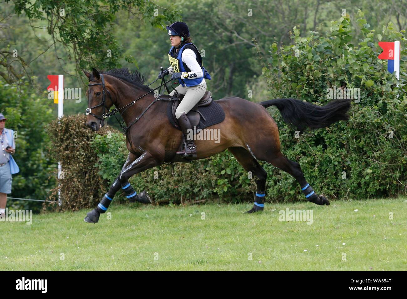 Kit kat club hi-res stock photography and images - Alamy