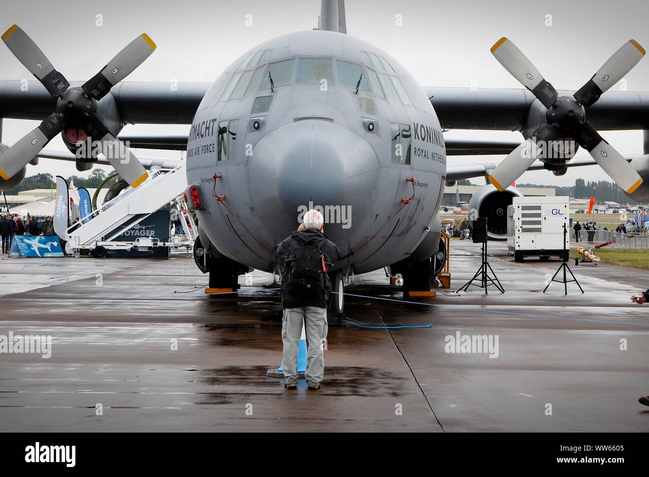 Lockheed c 130 hercules rain hi-res stock photography and images - Alamy