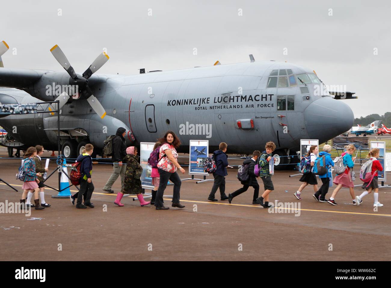 Lockheed c 130 hercules rain hi-res stock photography and images - Alamy
