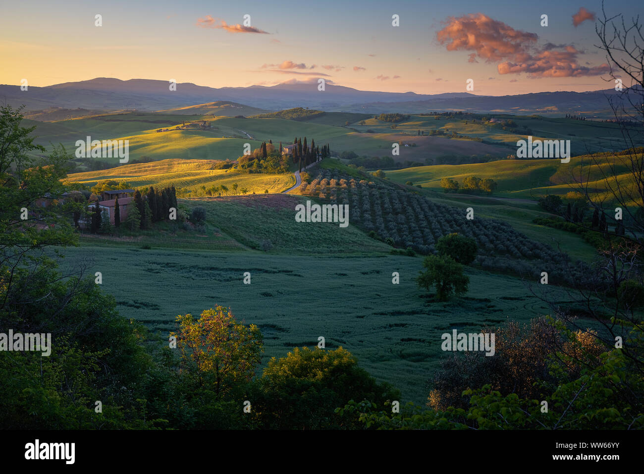 Rural beauty in italy hi-res stock photography and images - Alamy