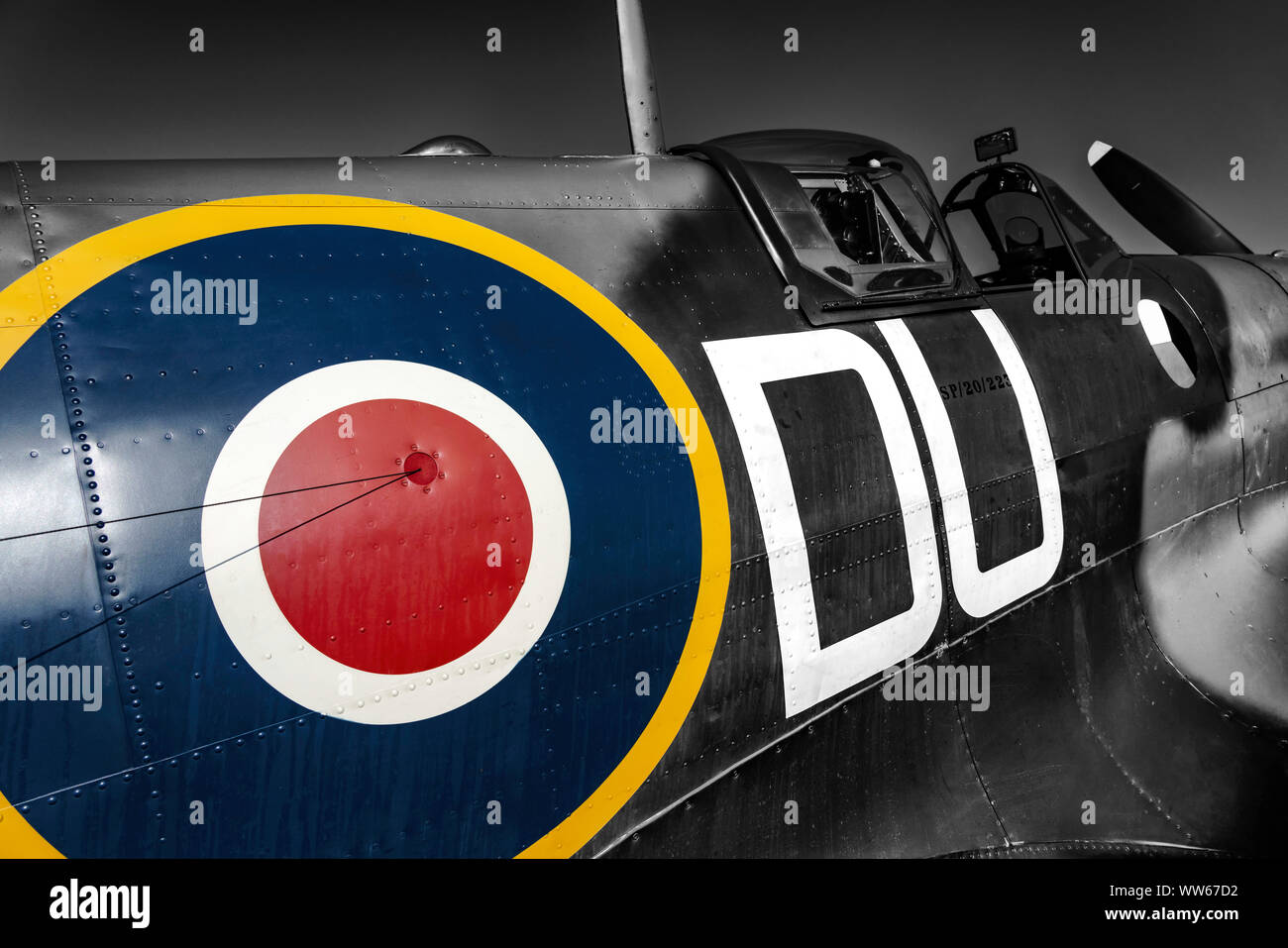 British iconic spitfire world war hi-res stock photography and images ...