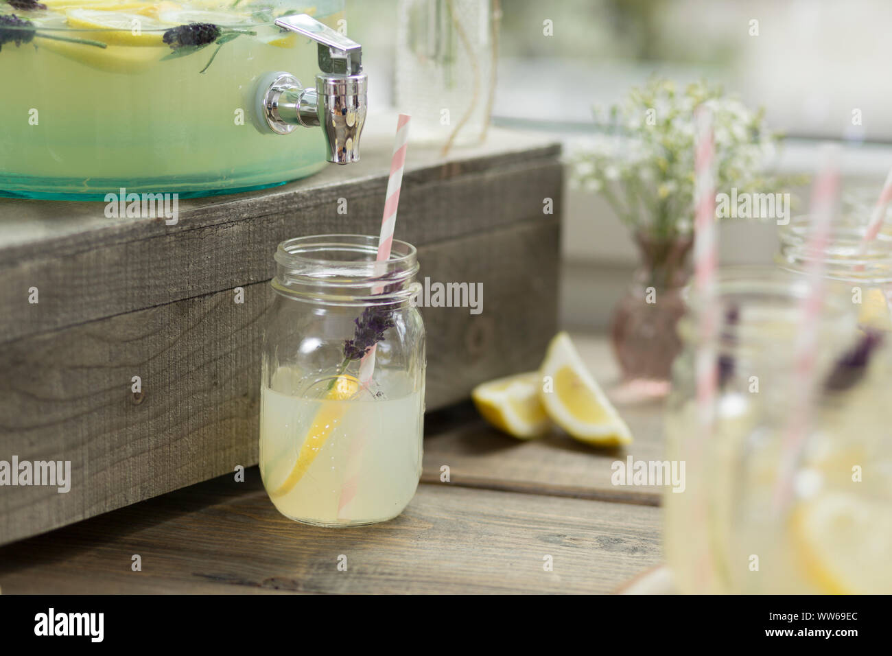 Soda fountain hi-res stock photography and images - Alamy