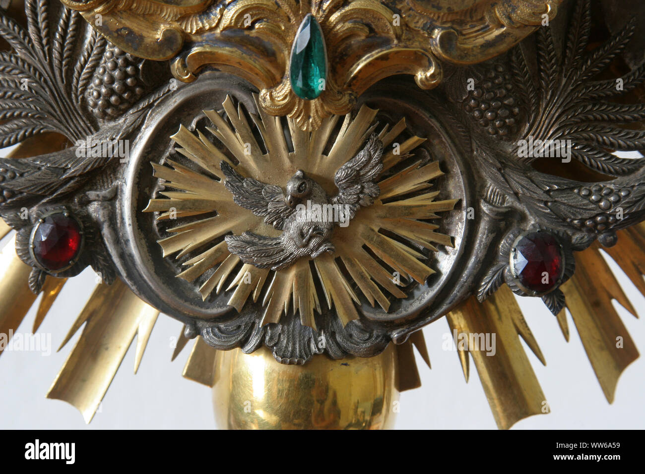 Holy spirit bird cross hi-res stock photography and images - Alamy