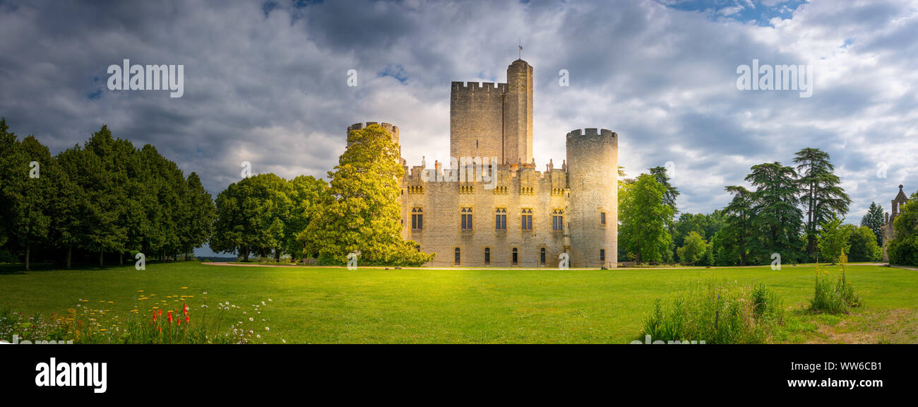 Roquetaillade hi-res stock photography and images - Alamy
