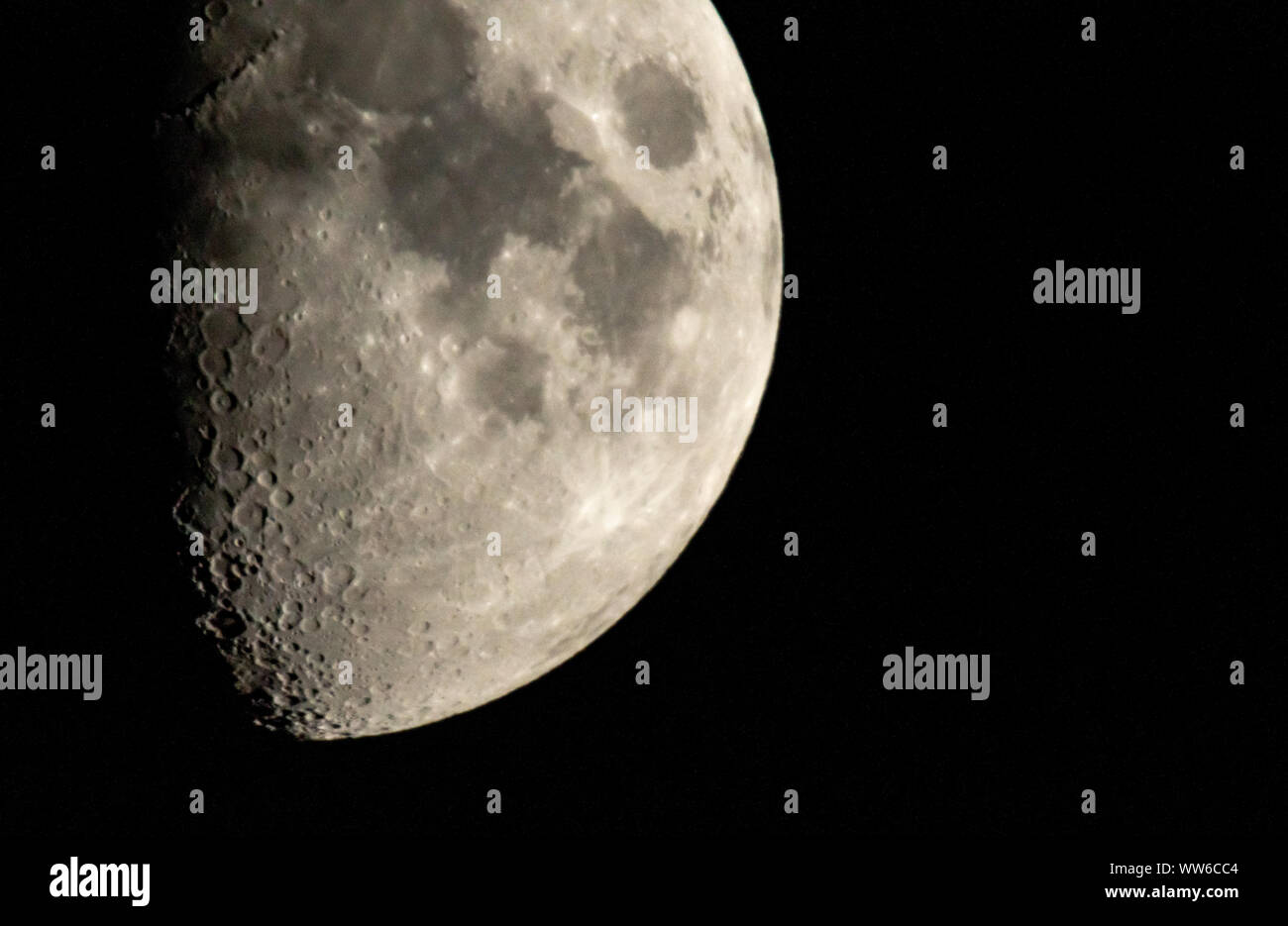 Moon close up hi-res stock photography and images - Alamy