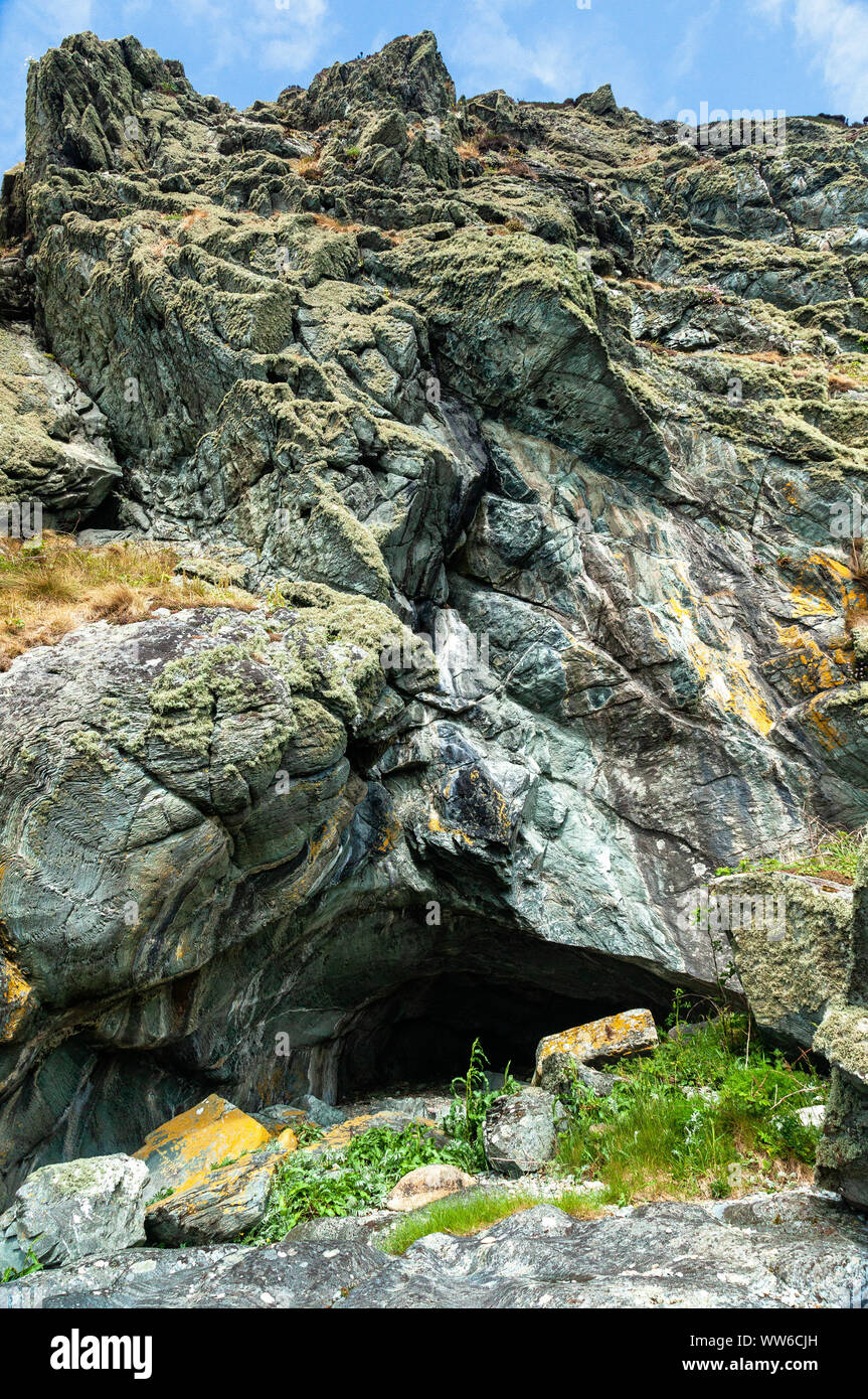 Coastal cave hi-res stock photography and images - Alamy