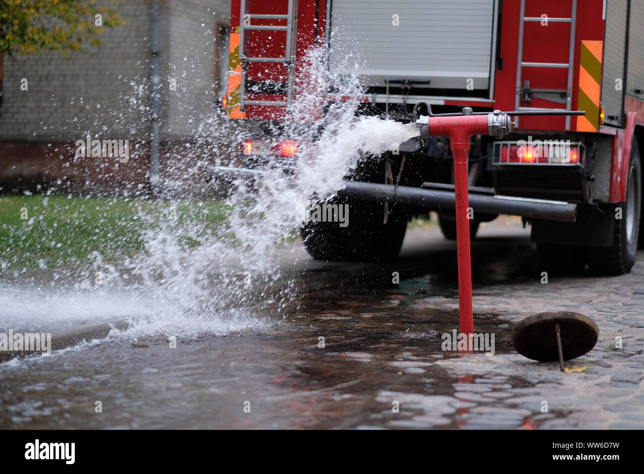 Fire hose couplings hi-res stock photography and images - Alamy