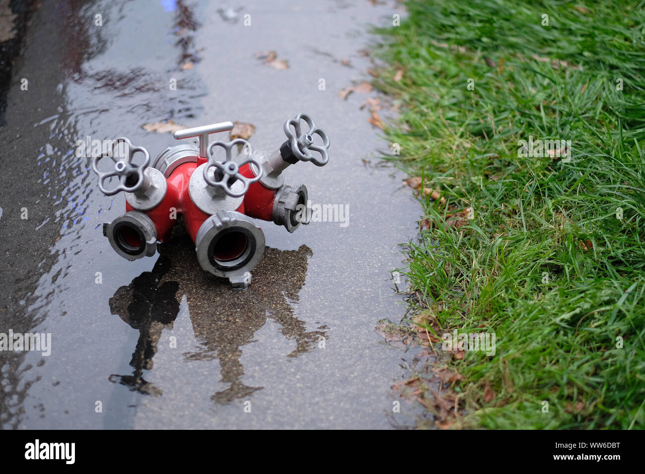 Fire extinguishing pipe connection unit Stock Photo - Alamy