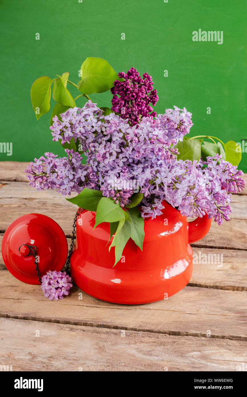 Spring still life, lilac, floral arrangement Stock Photo - Alamy