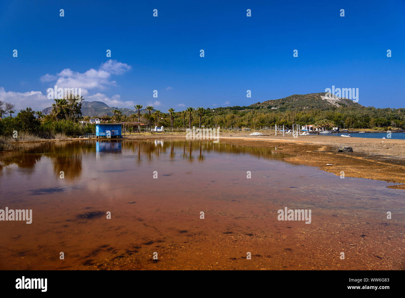 Spiaggia delle acque calde hi-res stock photography and images - Alamy