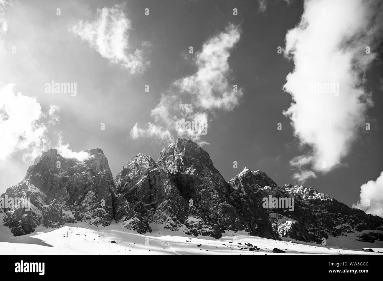 Geisler peaks, Dolomites, South Tyrol Stock Photo - Alamy