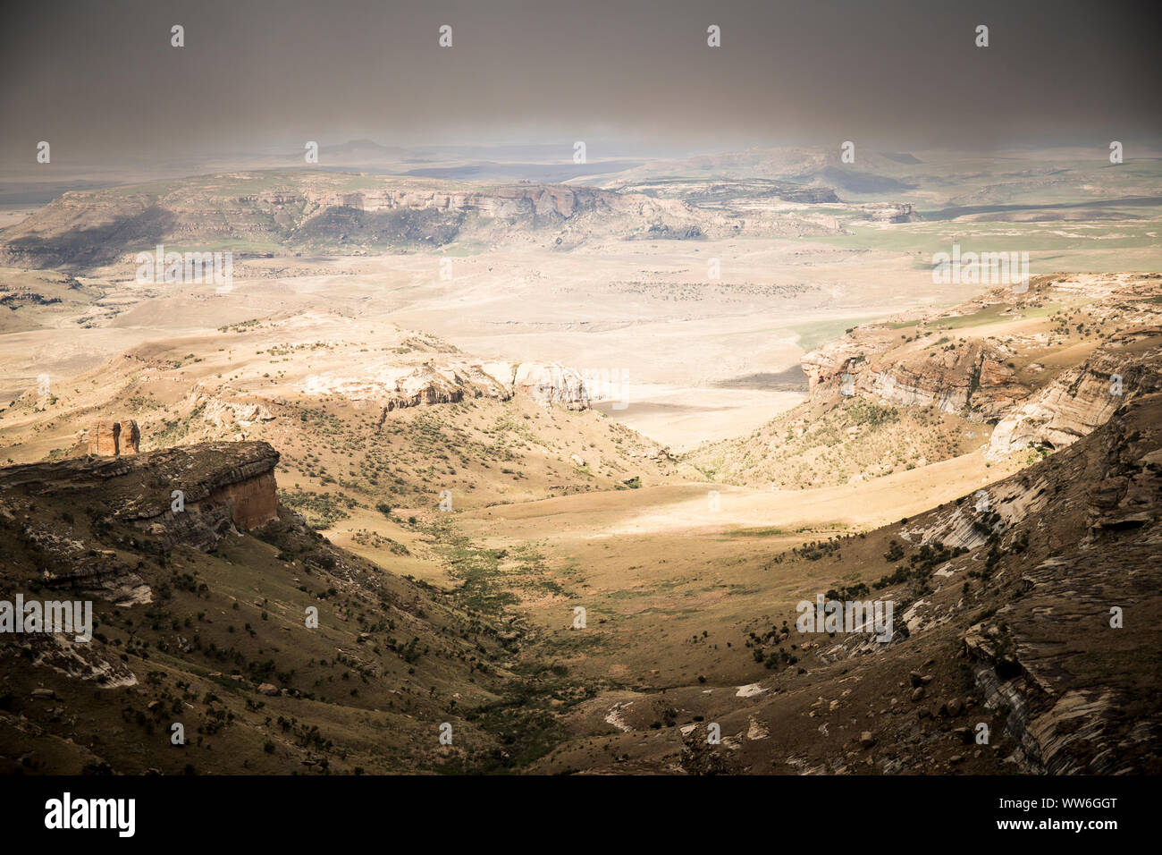 Giant castle hi-res stock photography and images - Alamy
