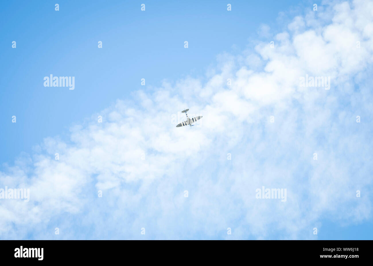 Spitfire in cloud hi-res stock photography and images - Alamy