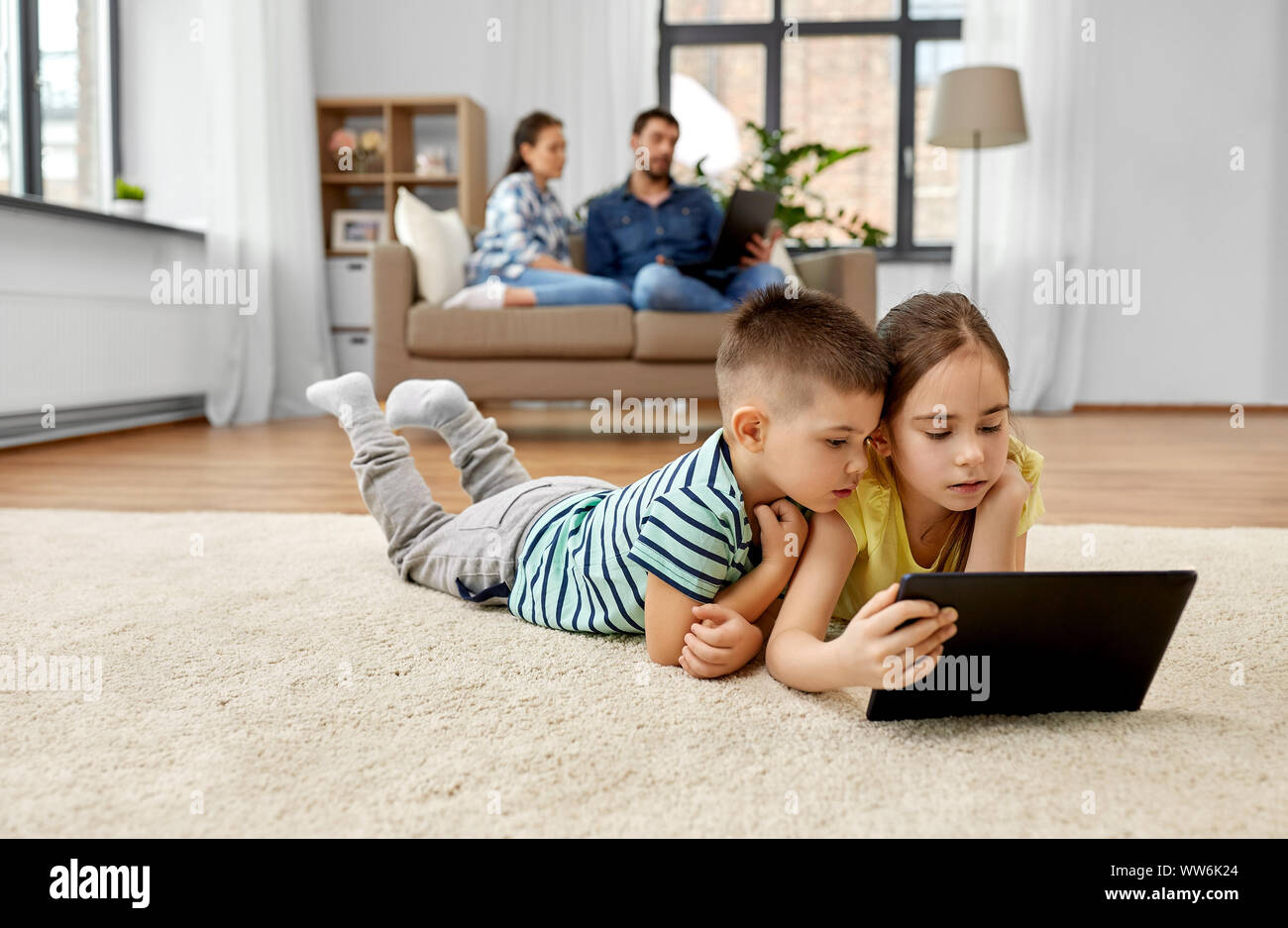 Older sister younger brother hi-res stock photography and images - Alamy