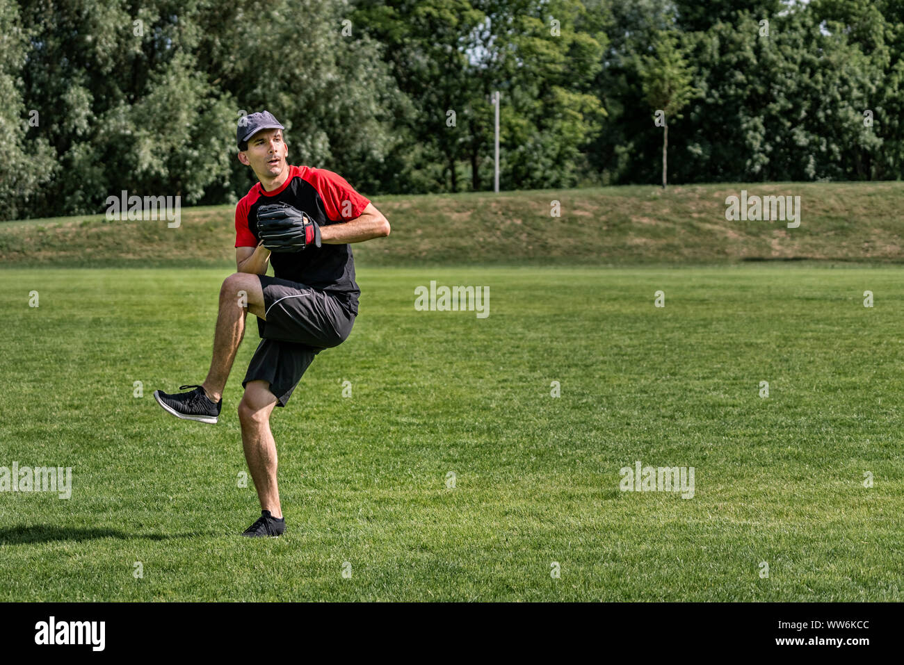 Young man with baseball cap hi-res stock photography and images - Alamy