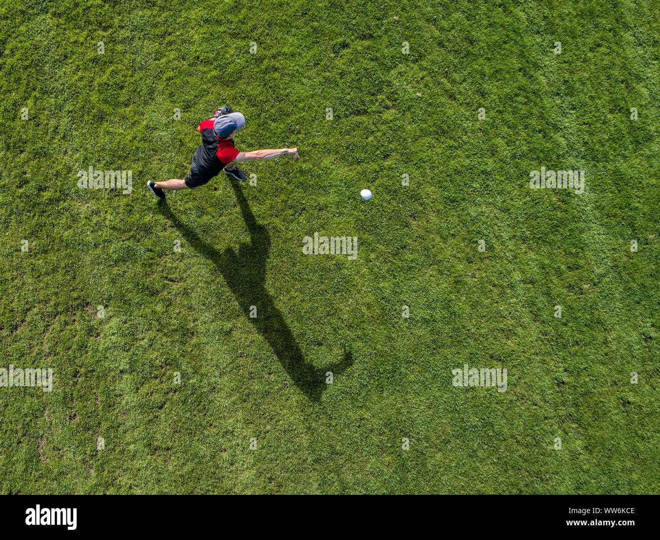 Young man with baseball cap hi-res stock photography and images - Alamy