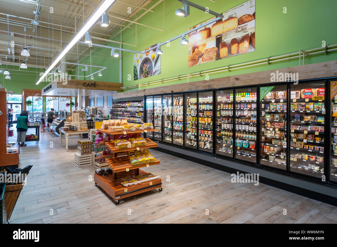 Grocery store refrigerator hi-res stock photography and images - Alamy