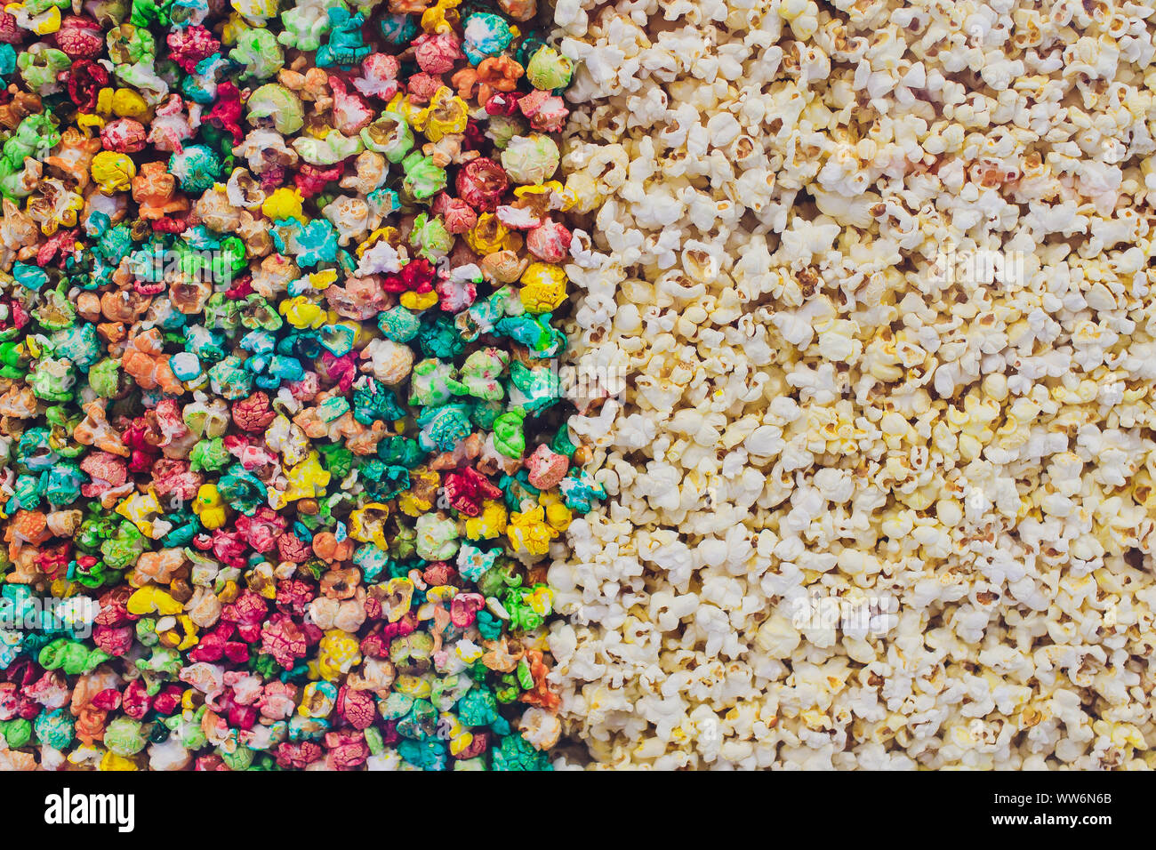 white and plain popcorn for background uses Stock Photo - Alamy