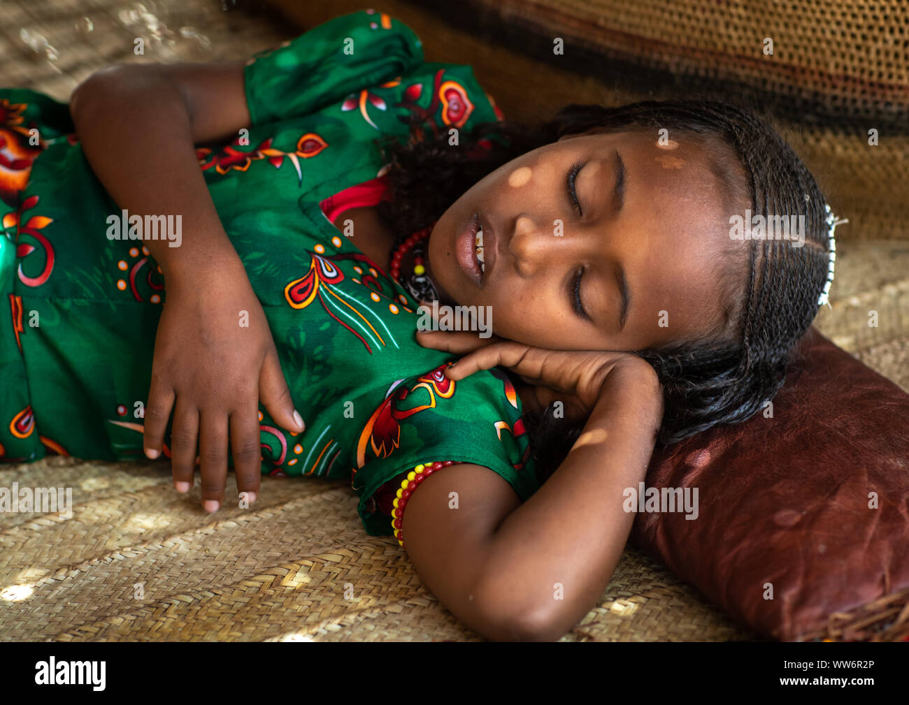 Eritrean girl hi-res stock photography and images - Alamy