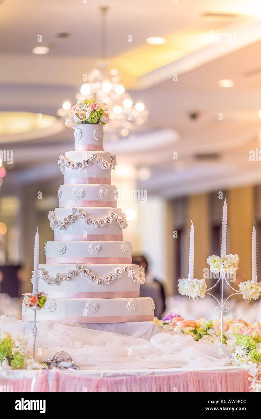 Wedding cake symbol of the happiness of the bride Stock Photo - Alamy