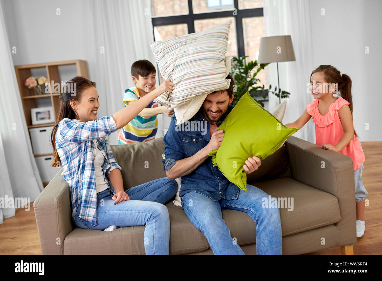 Adult brother sister fighting hi-res stock photography and images - Alamy