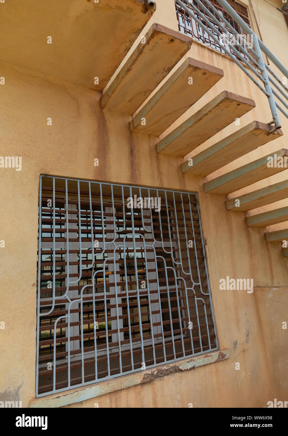 La piscina italiana swimming pool stairs built during the italian ...