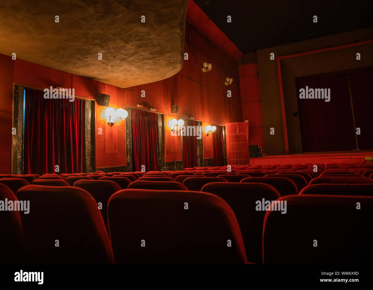 Cinema impero hi-res stock photography and images - Alamy