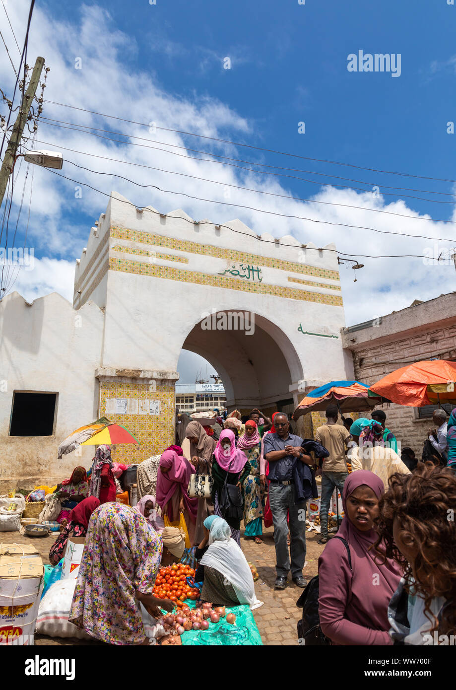 Local market in front of the old gate of the walled city, Harari region ...