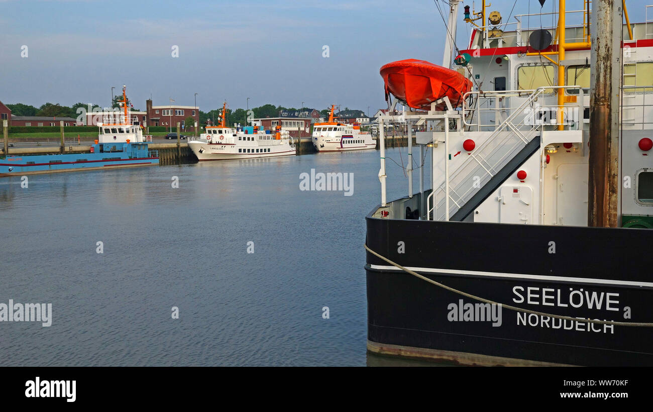 Esens hi-res stock photography and images - Alamy