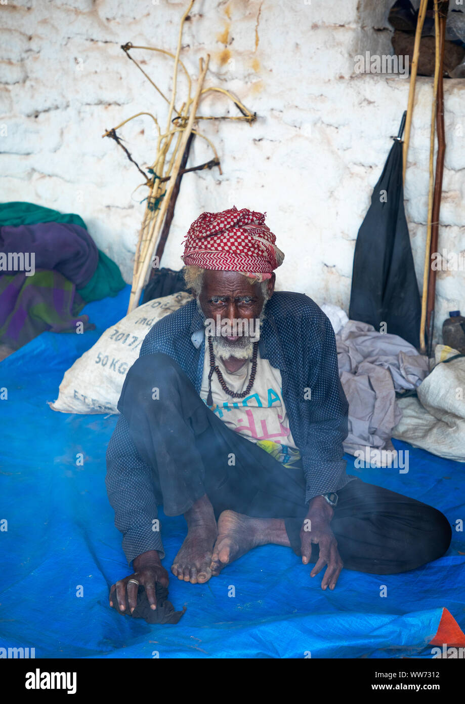 Oromo pilgrim old man in Sheikh Hussein shrine, Oromia, Sheik Hussein ...