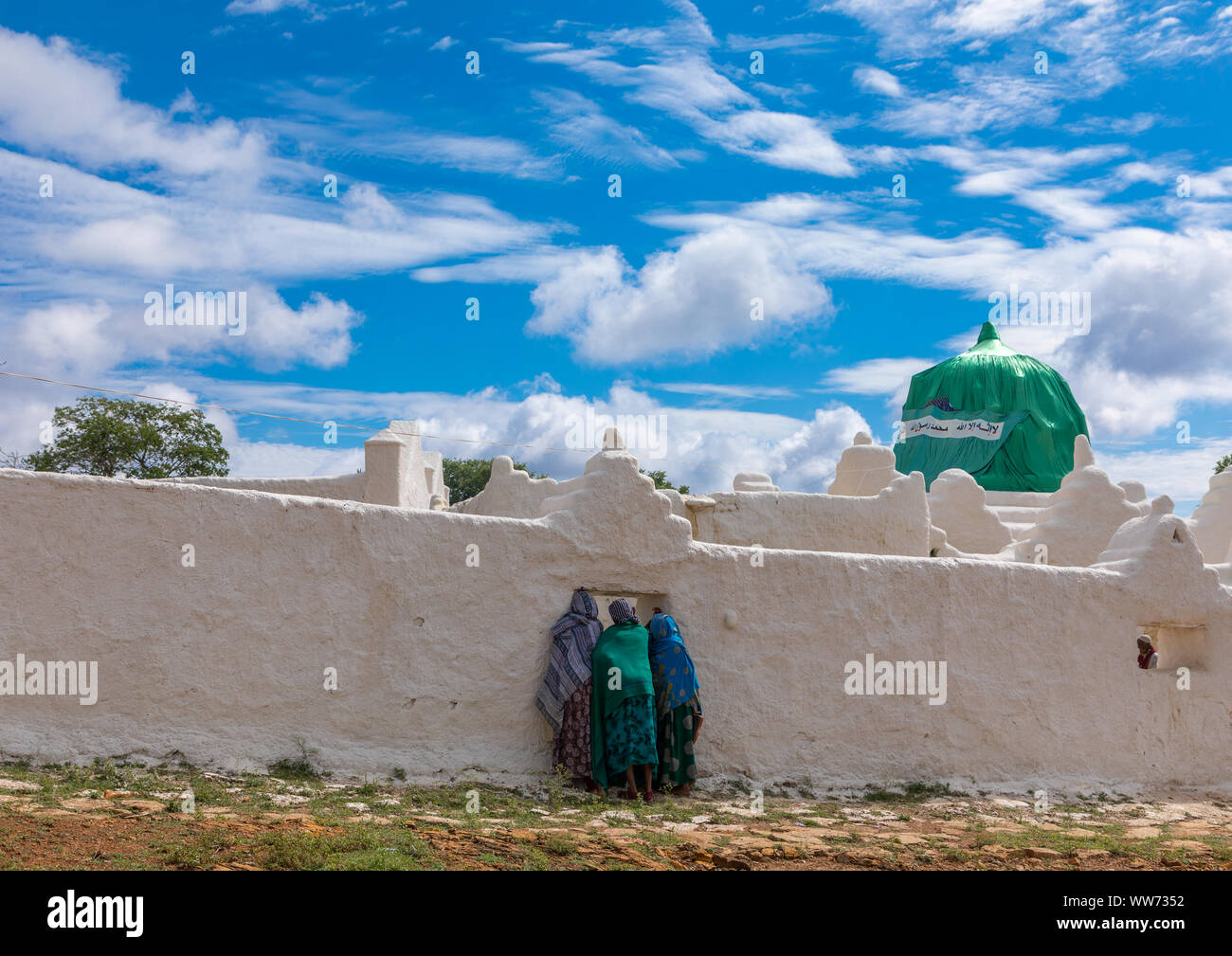 Oromo pilgrims in the shrine of sufi Sheikh Hussein , Oromia, Sheik ...