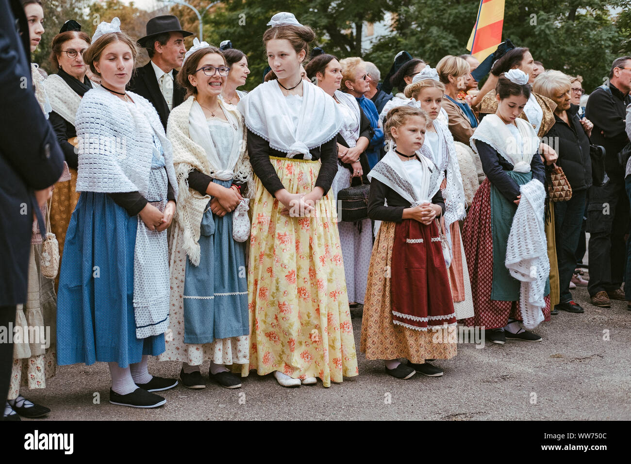 Traditionally dressed catalans during the rice festival in arles hi-res ...