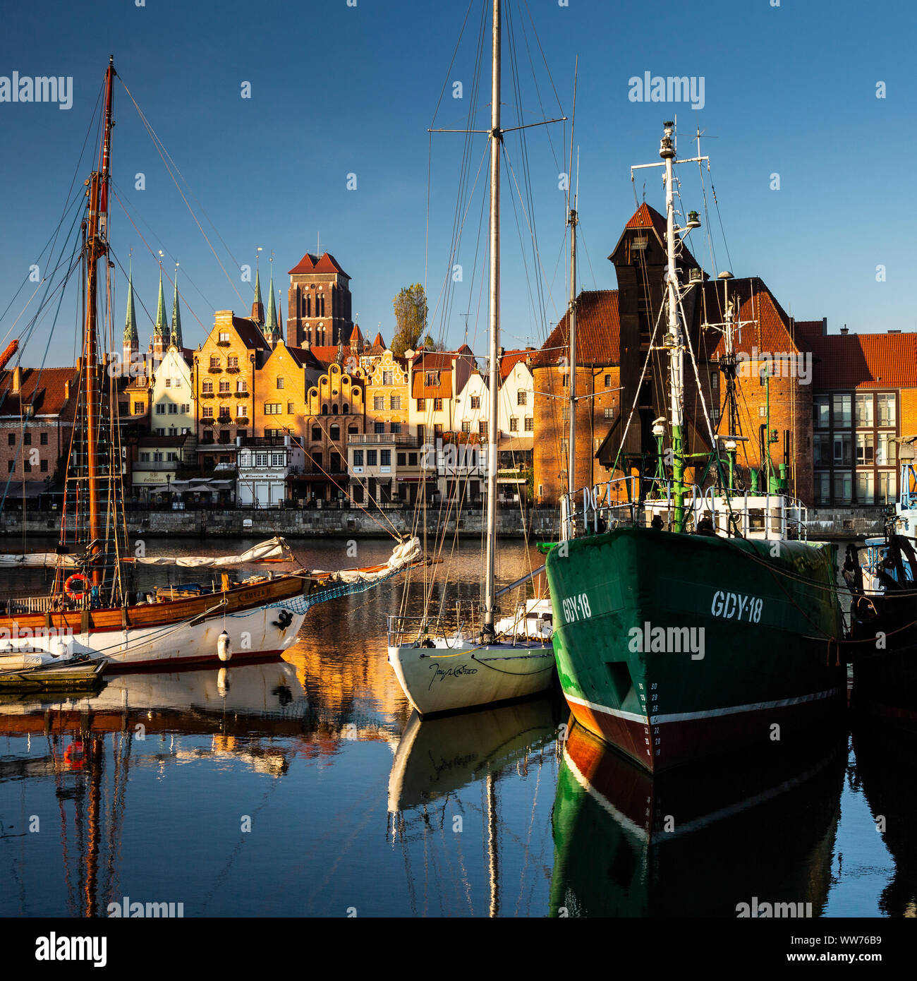 Medieval port hi-res stock photography and images - Alamy