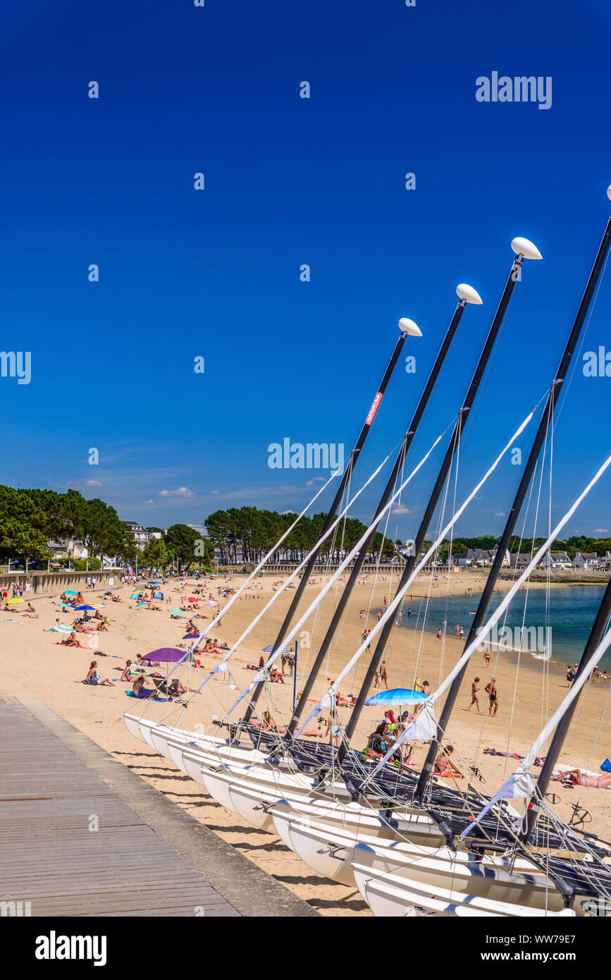 Plage du village hi-res stock photography and images - Alamy
