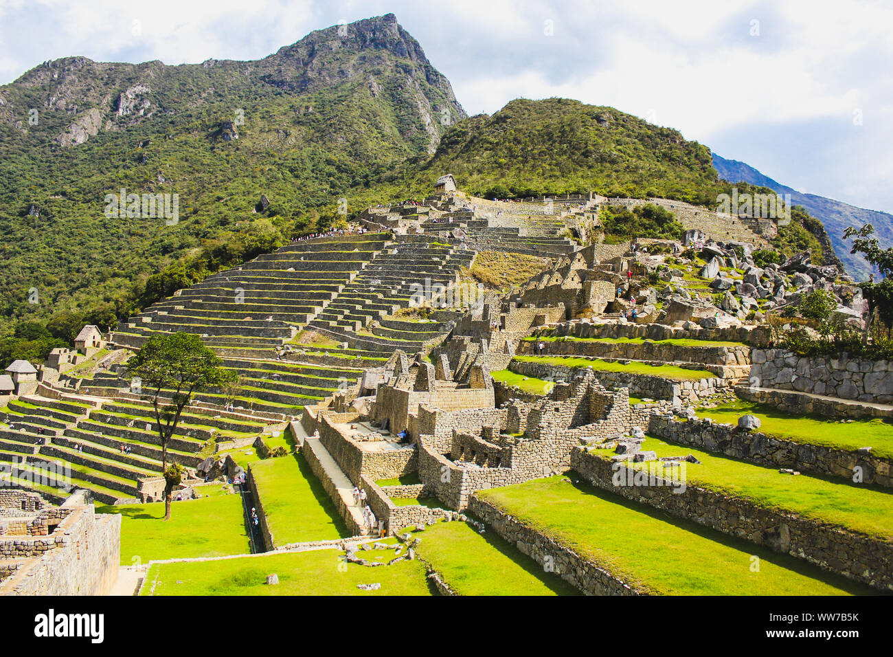 Ruins of Machu Picchu, the old incan city in Peru Stock Photo - Alamy
