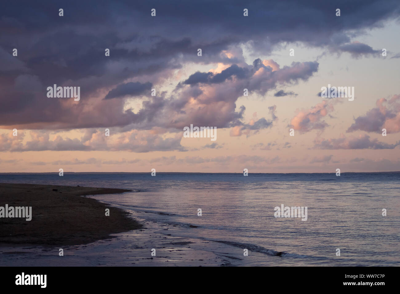 Violet blue sea hi-res stock photography and images - Alamy