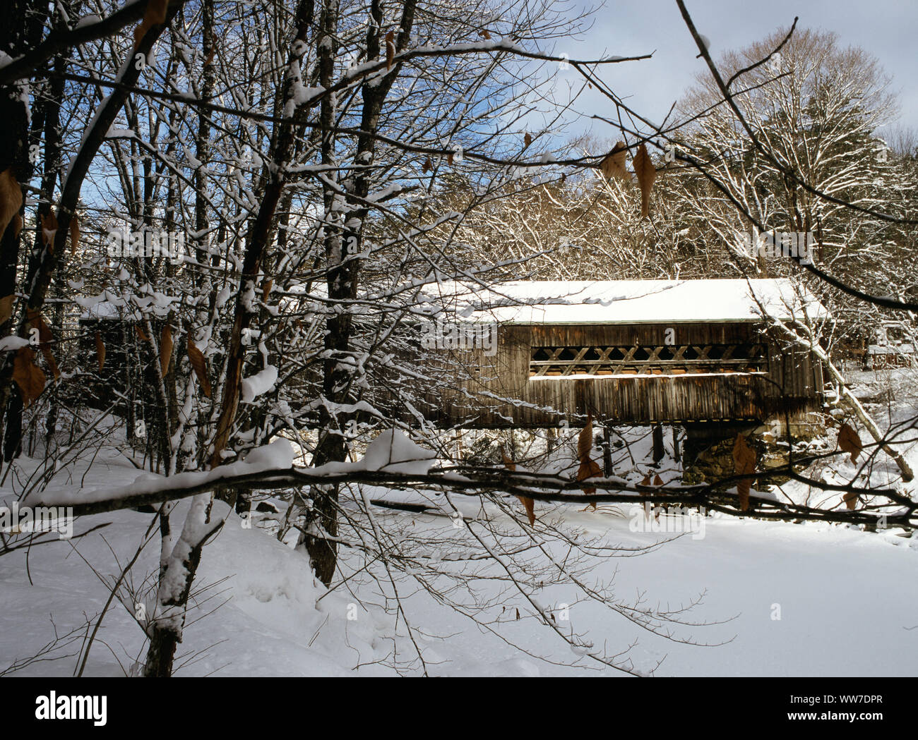 Vermont covered bridge winter hi-res stock photography and images - Alamy
