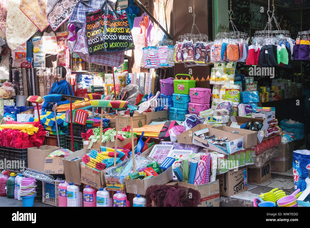Cheap goods hi-res stock photography and images - Alamy
