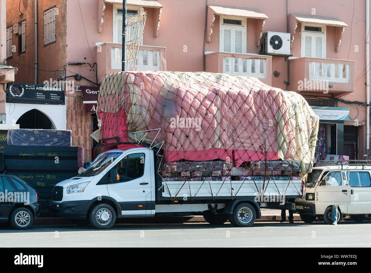 Overloaded truck hi-res stock photography and images - Alamy