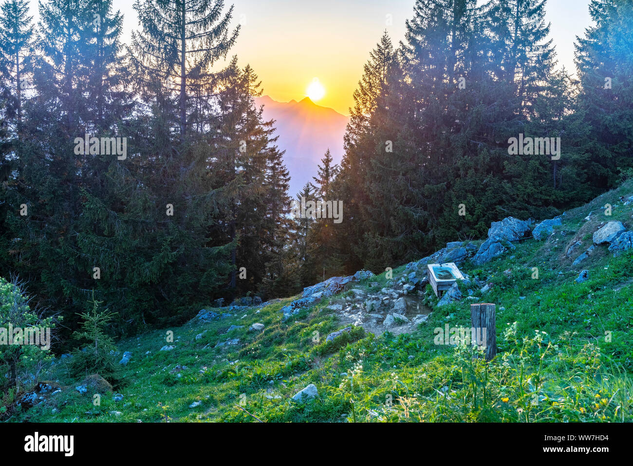 Austria, Tyrol, Kufstein, Kaiser Mountains, sunset in the Kaiser ...
