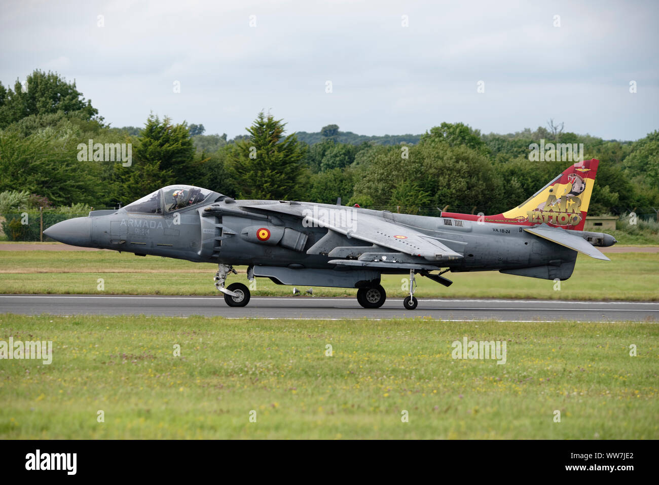 Harrier jump jet take off hi-res stock photography and images - Alamy