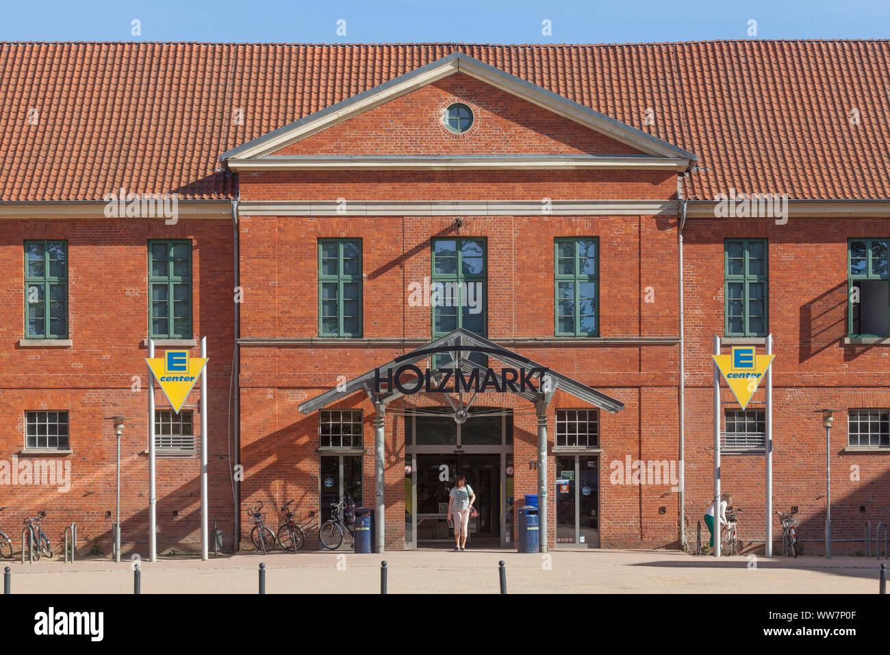 Former Gibraltar Barracks High Resolution Stock Photography and Images ...