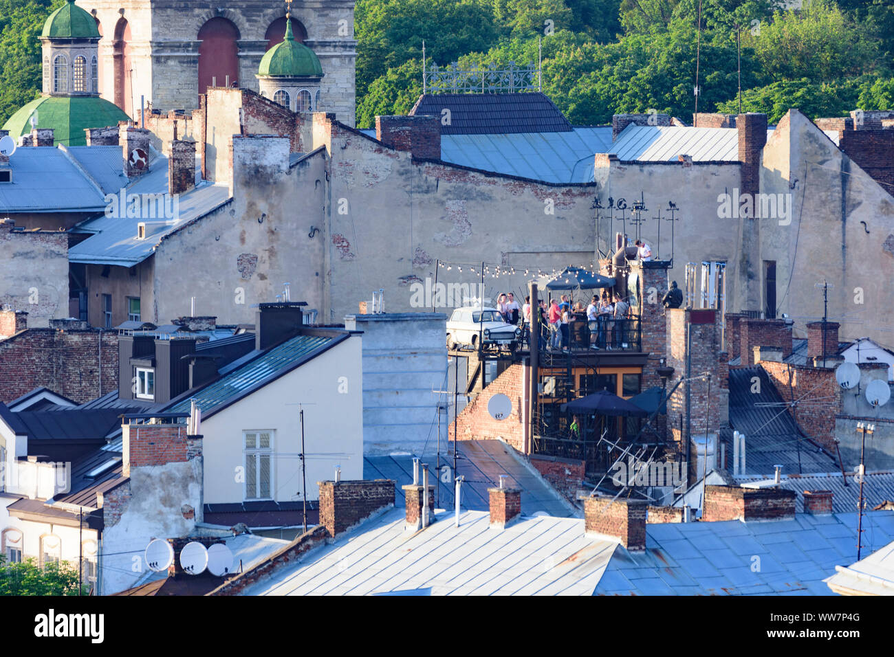 Lviv (Lwiw, Lemberg): Dim Lehend (House of Legends), roof terrace, car ...